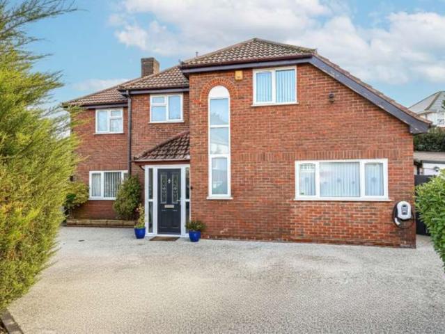4 Bedroom Detached House