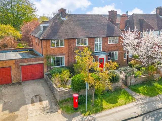 4 Bedroom Detached House