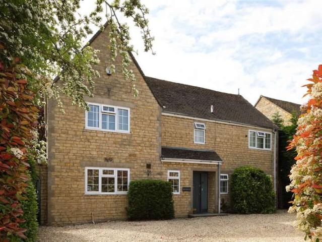 4 Bedroom Detached House