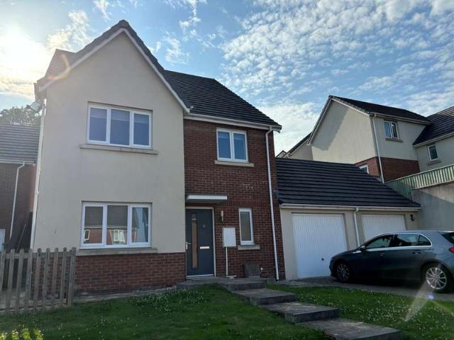 4 Bedroom Detached House