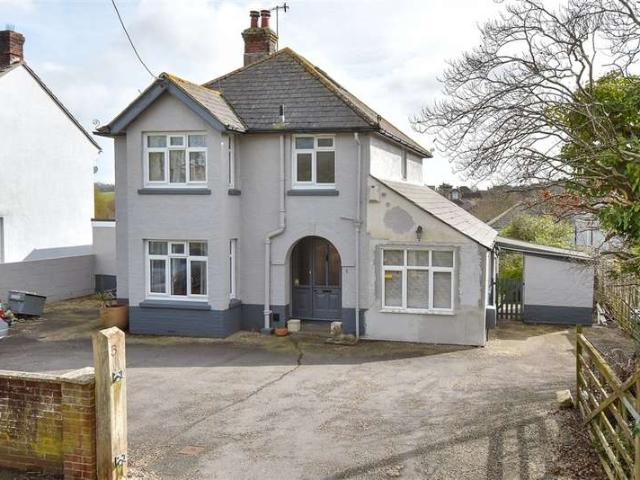 4 Bedroom Detached House