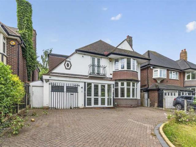 4 Bedroom Detached House