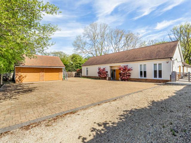 4 Bedroom Detached House