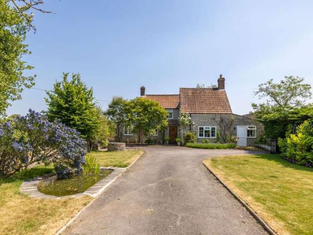 4 Bedroom Detached House