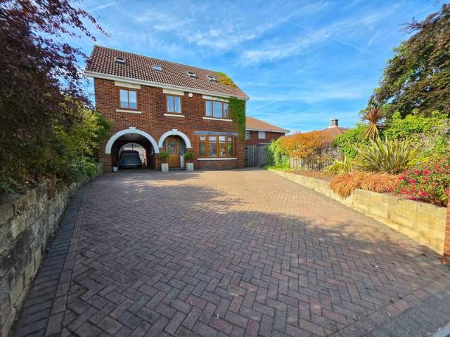 4 Bedroom Detached House