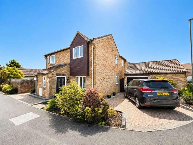 4 Bedroom Detached House