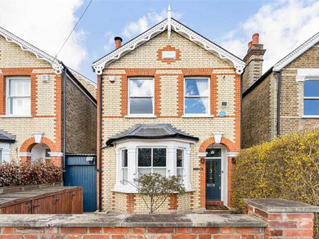 4 Bedroom Detached House