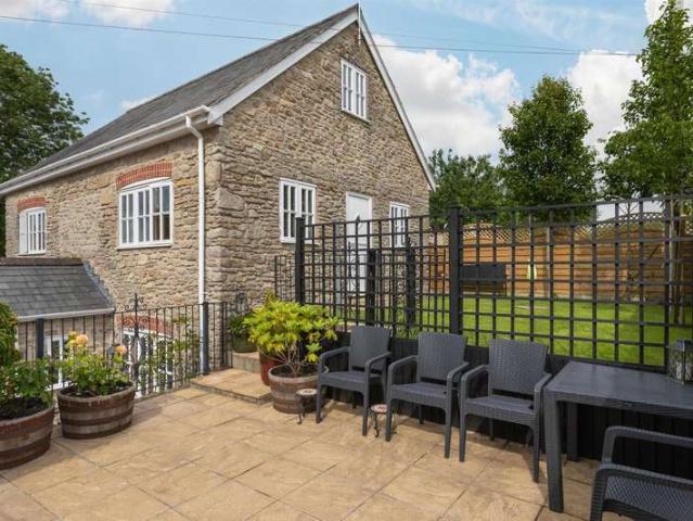4 Bedroom Detached House
