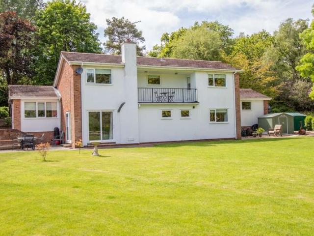 4 Bedroom Detached House