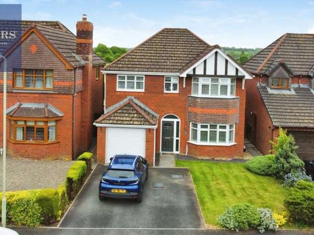 4 Bedroom Detached House