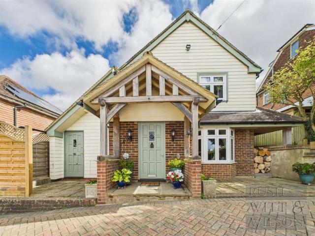 4 Bedroom Detached House