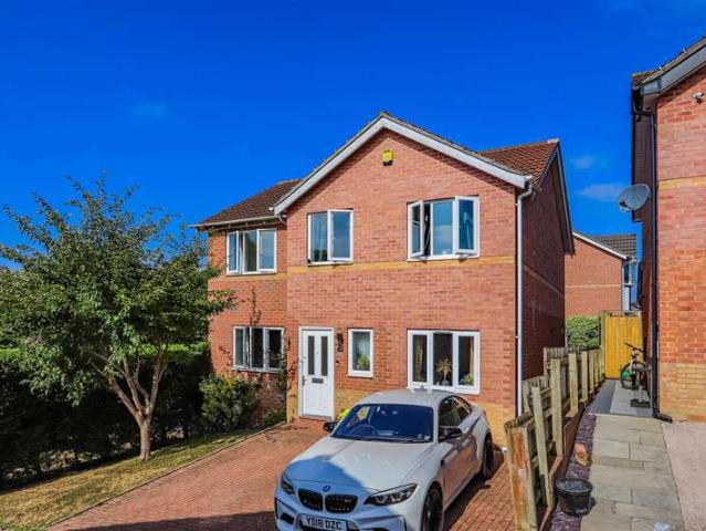 4 Bedroom Detached House