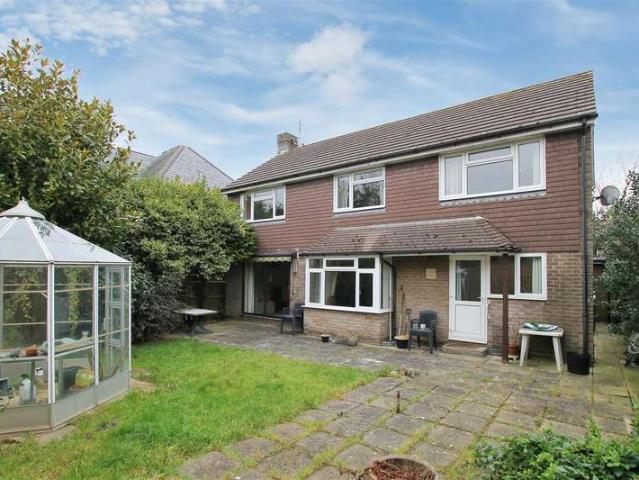 4 Bedroom Detached House