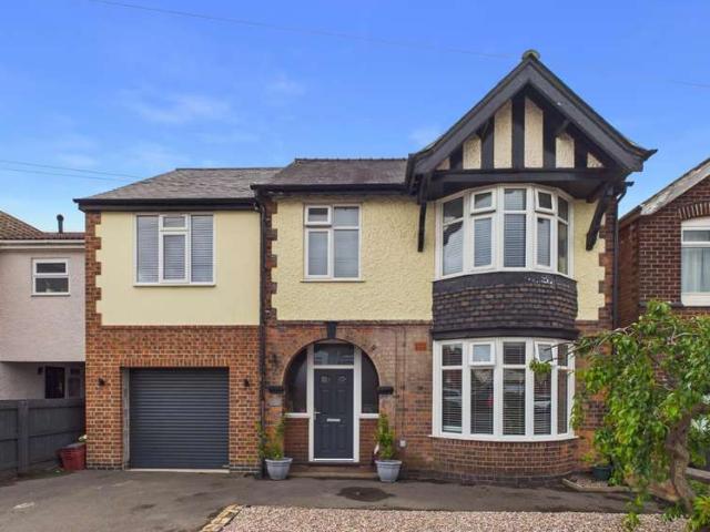 4 Bedroom Detached House