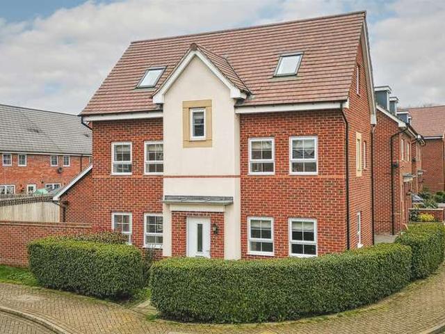 4 Bedroom Detached House