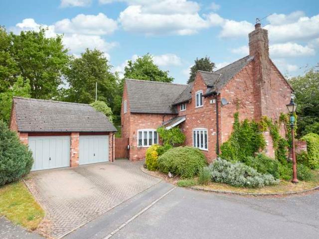 4 Bedroom Detached House