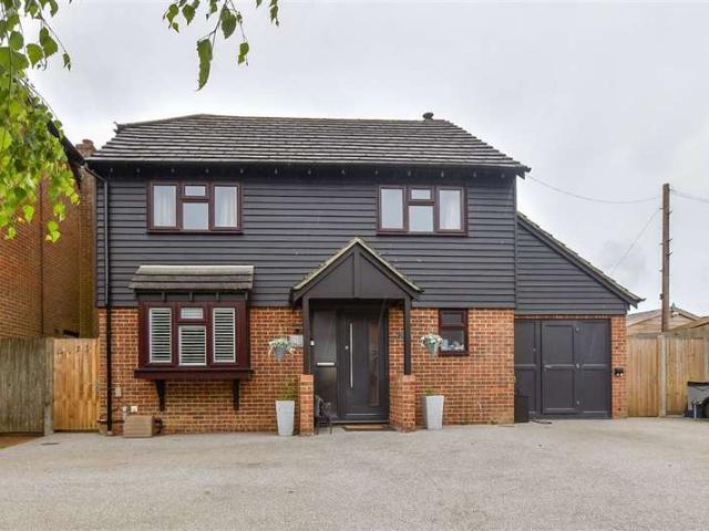 4 Bedroom Detached House