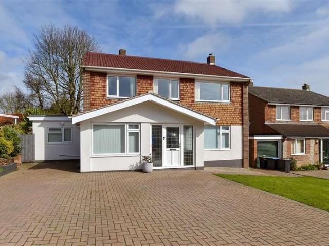 4 Bedroom Detached House
