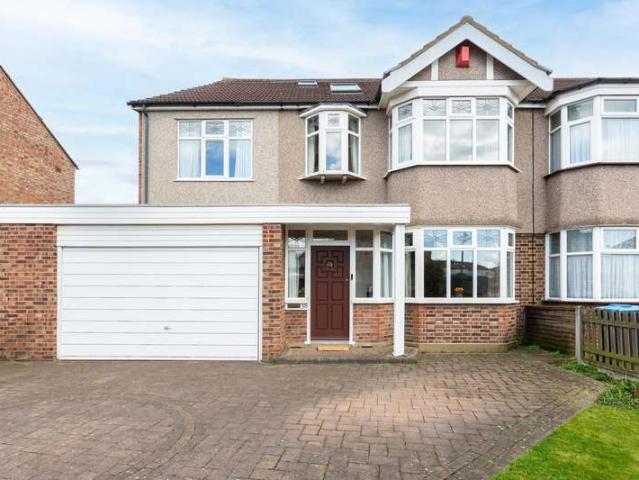 4 Bedroom Detached House