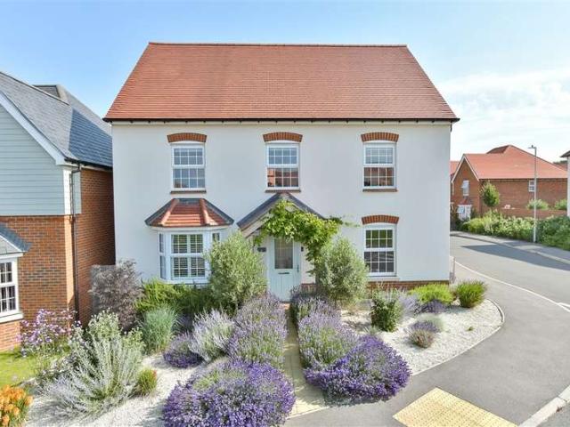 4 Bedroom Detached House