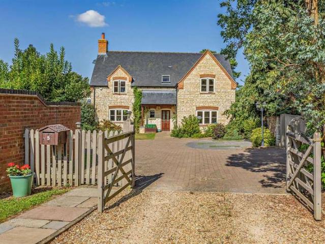 4 Bedroom Detached House