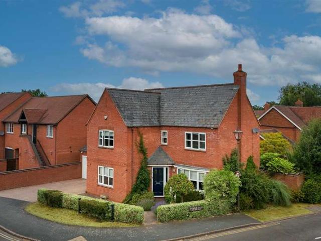 4 Bedroom Detached House