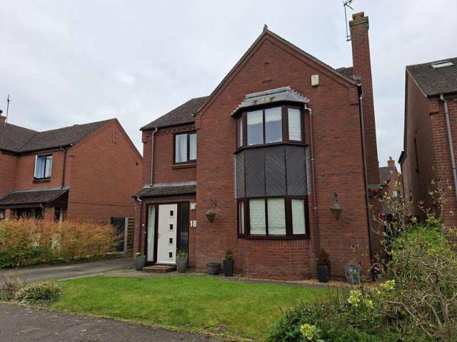 4 Bedroom Detached House