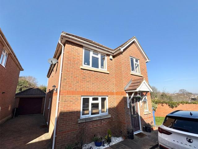 4 BEDROOM Detached House