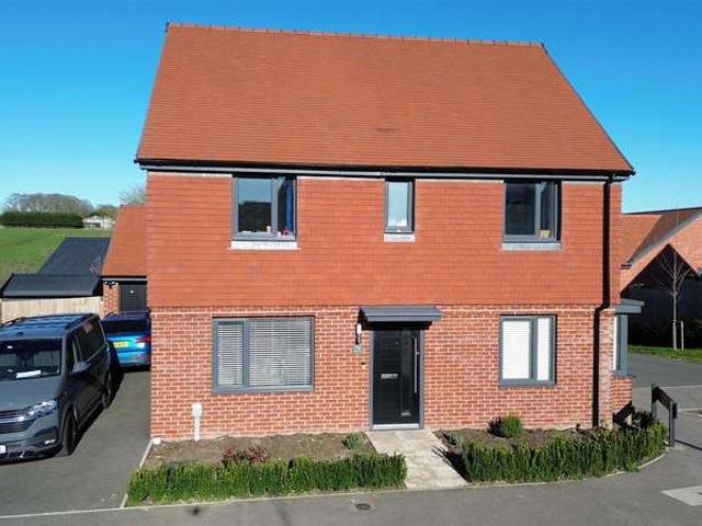 4 Bedroom Detached House