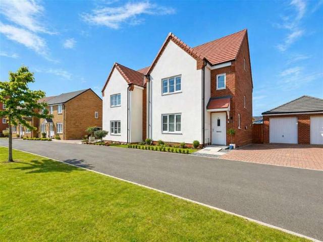4 Bedroom Detached House