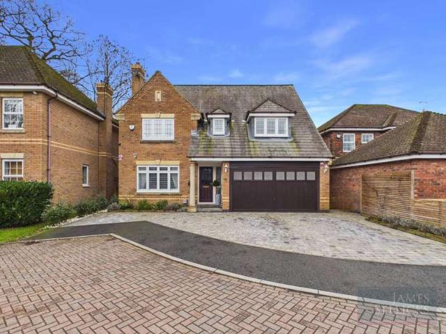 4 Bedroom Detached House