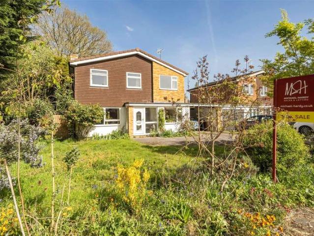4 Bedroom Detached House
