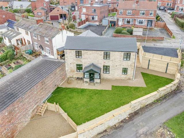 4 Bedroom Detached House
