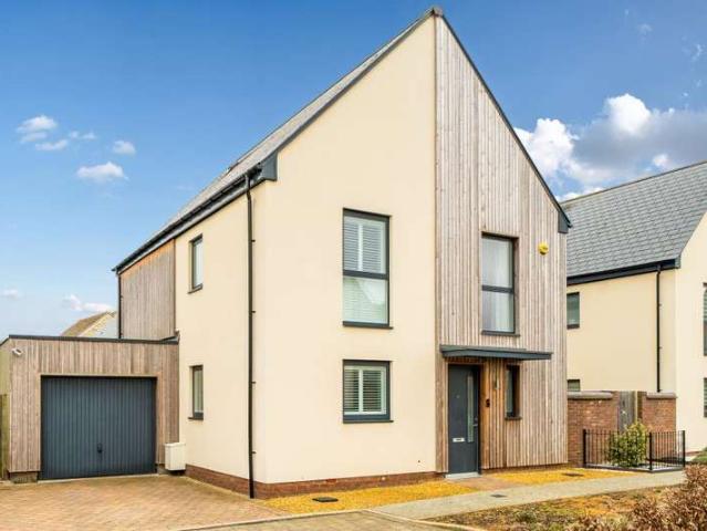 4 Bedroom Detached House