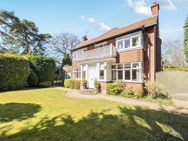 4 Bedroom Detached House