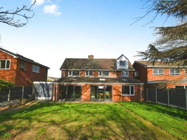 4 Bedroom Detached House