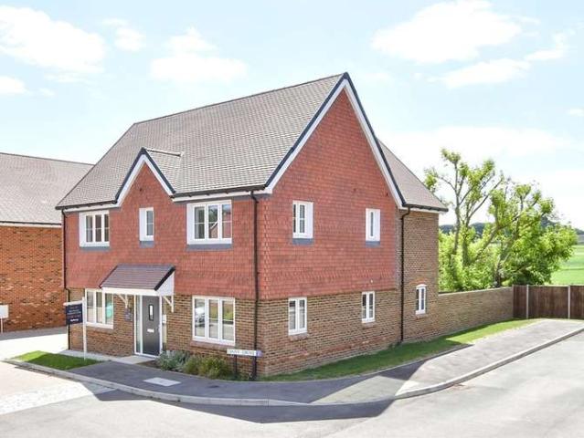 4 Bedroom Detached House