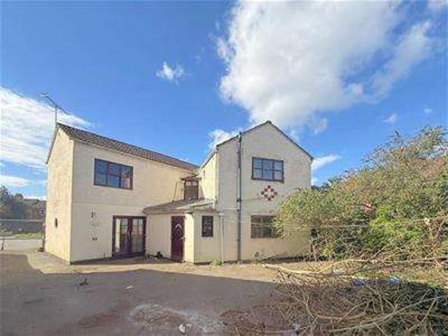4 Bedroom Detached House