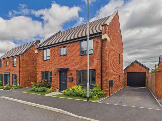 4 Bedroom Detached House