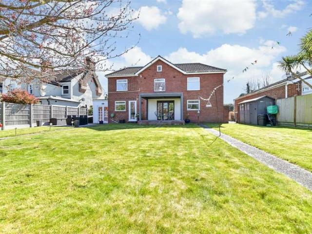 4 Bedroom Detached House