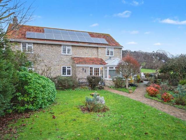 4 Bedroom Detached House