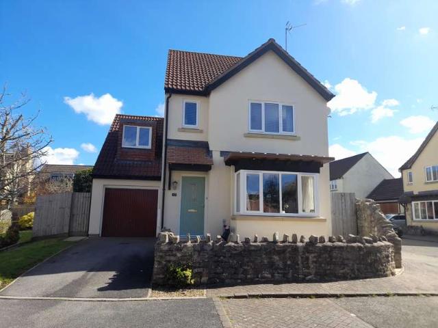 4 Bedroom Detached House