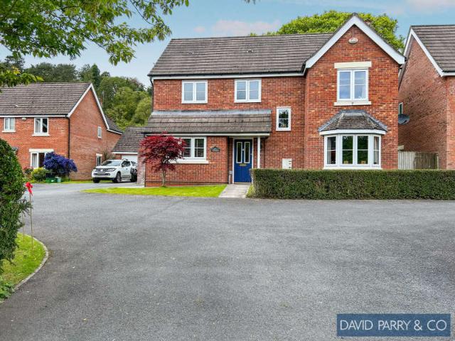 4 Bedroom Detached House