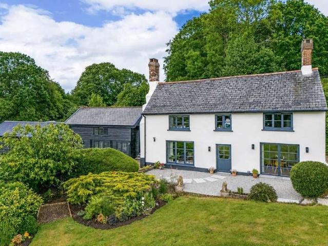 4 Bedroom Detached House