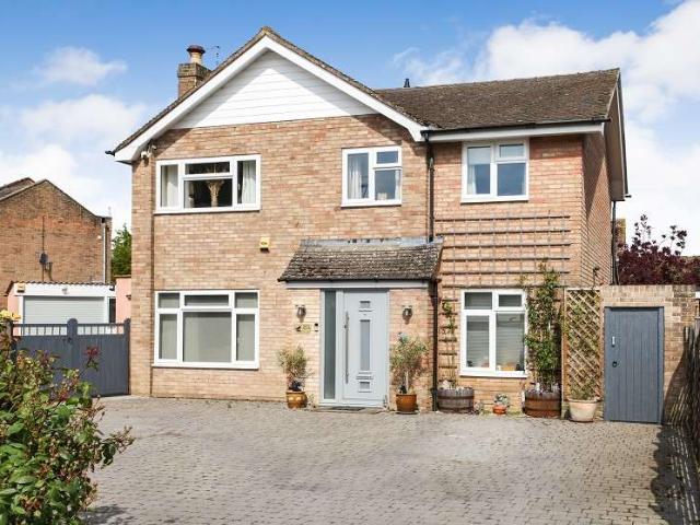 4 Bedroom Detached House