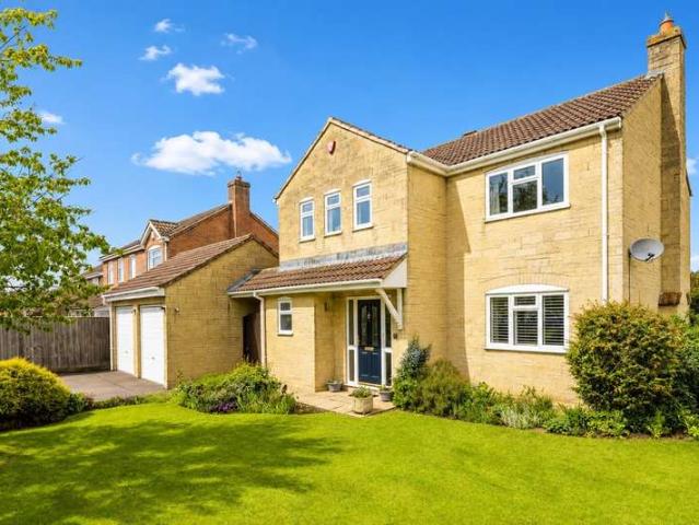 4 Bedroom Detached House