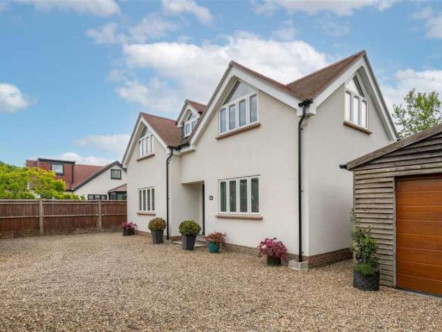 4 Bedroom Detached House