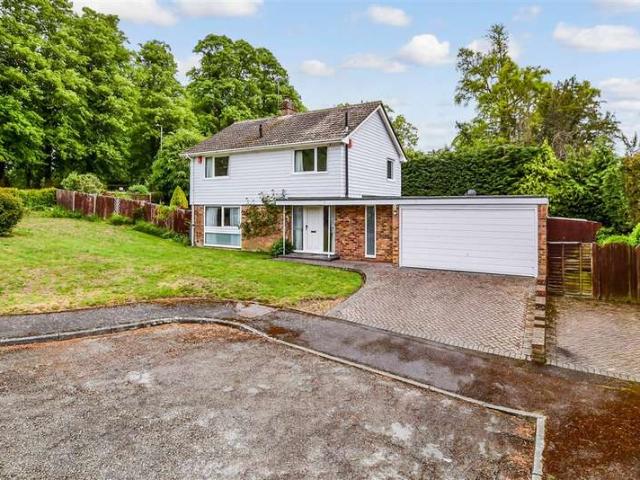 4 Bedroom Detached House