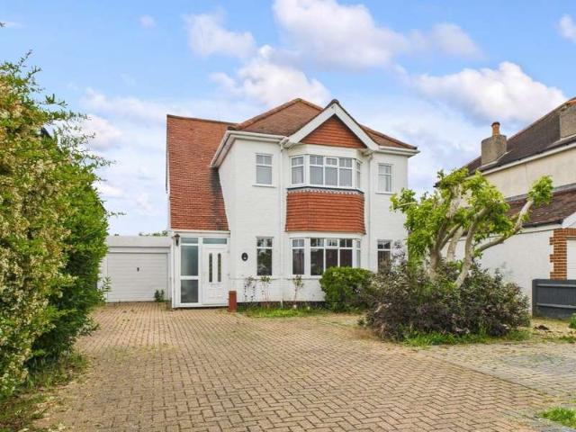 4 Bedroom Detached House