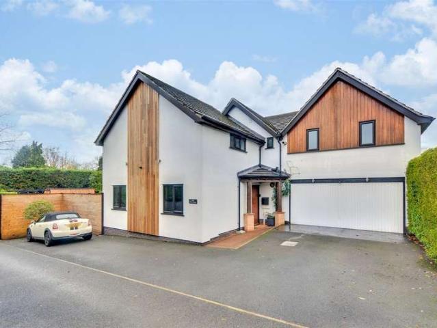 4 Bedroom Detached House
